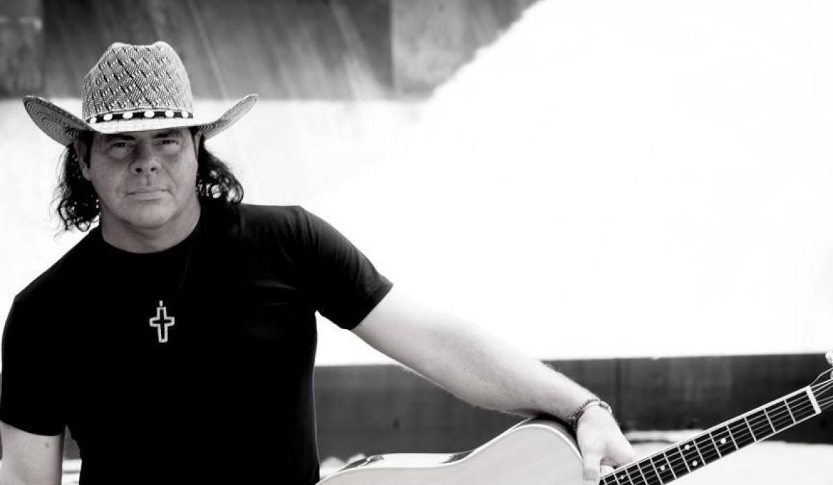 Offaly singer joins Jeff Clayborn's Irish Tour - Offaly Live