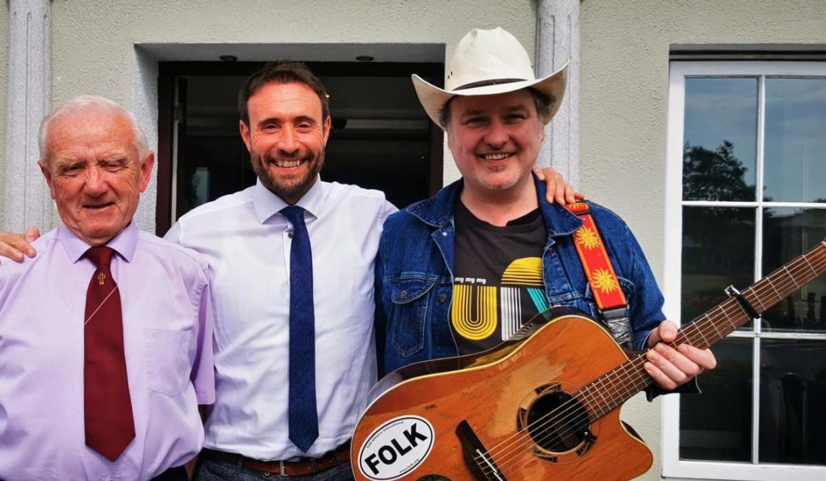 Birr’s beloved Mundy bringing his cracking show to County Arms Hotel ...