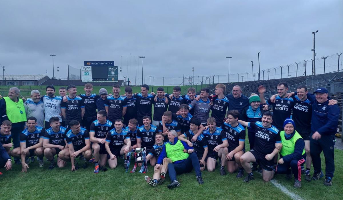 Santa comes early for heroic Ballinagar who take provincial crown after ...