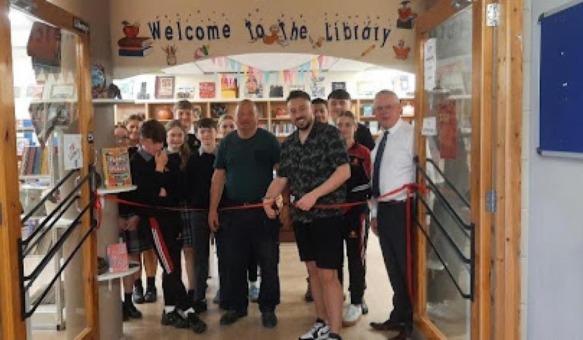2 Johnnies star returns to Roscrea alma mater to officially open refurbished library - Offaly Live