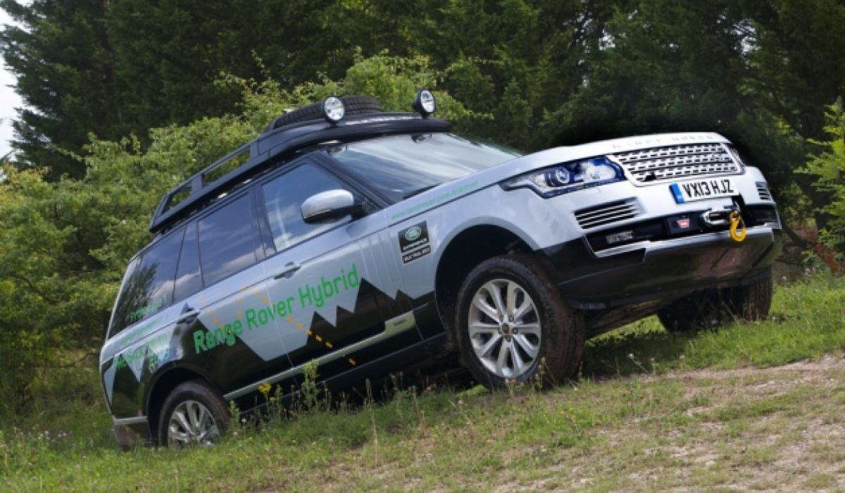Land Rover launches first hybrid Range Rover models - Offaly Live