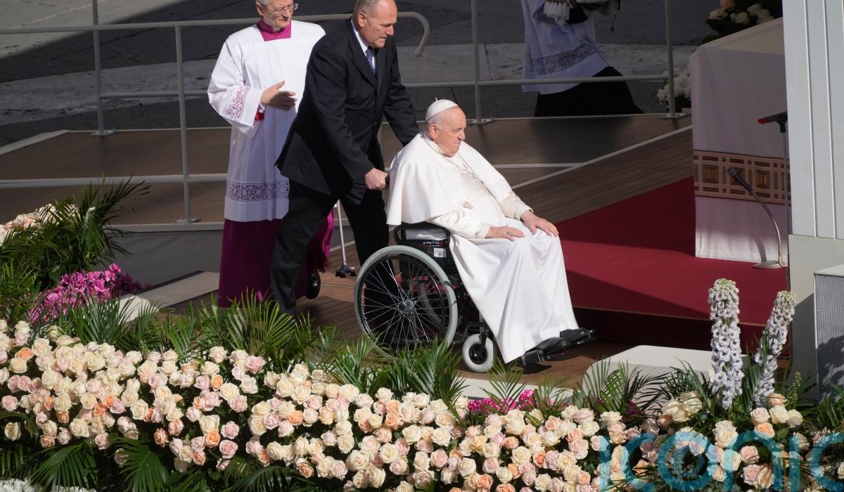 Pope celebrates Easter with big crowd in flower-adorned Vatican square ...