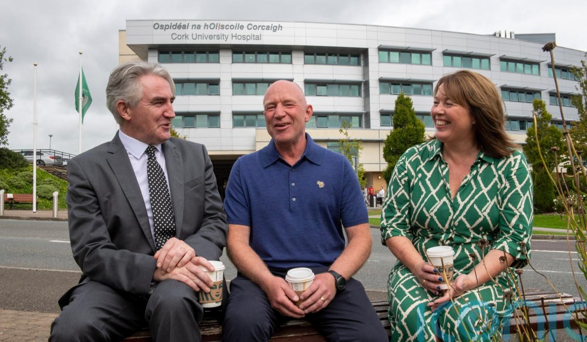 English tourist returns to Irish hospital to thank doctor who saved his ...
