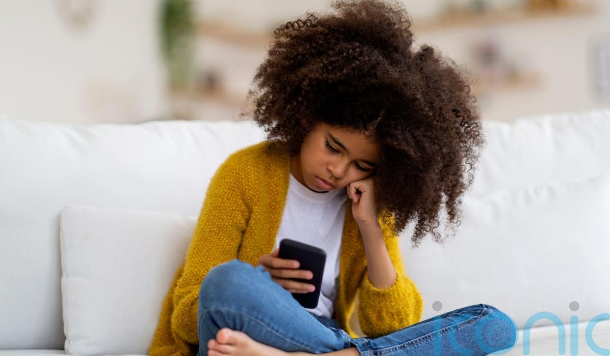 6 warning signs your child might be spending too much time online ...