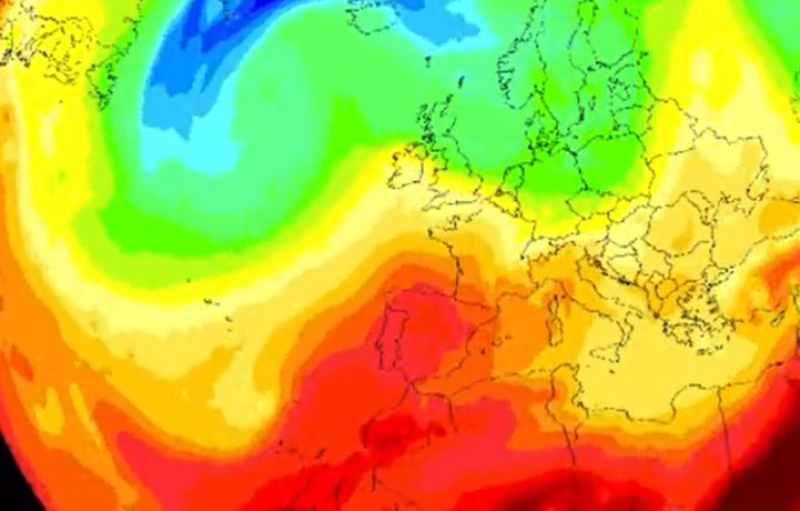 Ireland weather latest: 'Hot plume' heading directly for Ireland but ...