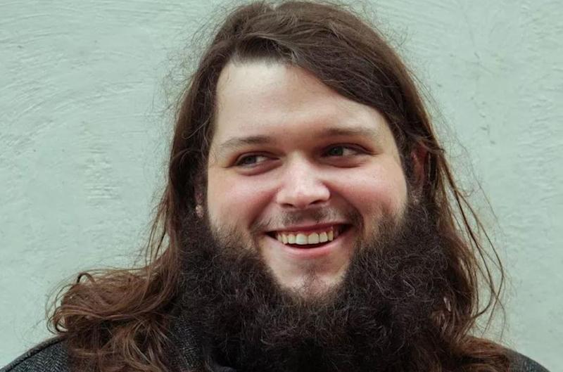 WATCH: Irish online star takes a pop Laois in latest video and its ...