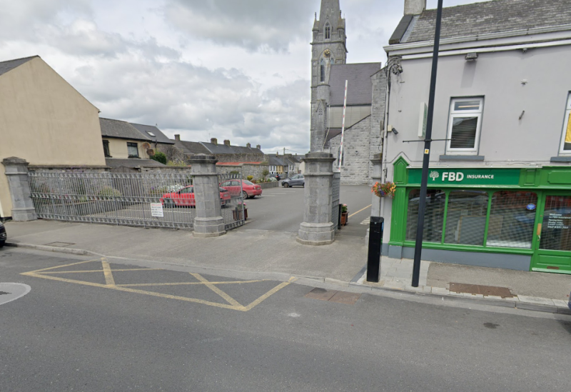 Calls for double yellow lines each side of church in Tullamore - Offaly ...