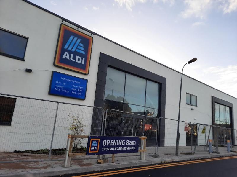 Supermarket giant opens second store in Tullamore this morning - Offaly ...