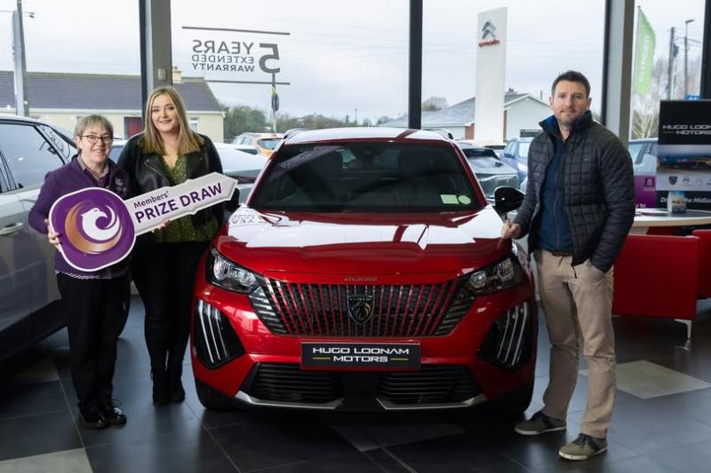 Lucky winner in Tullamore Credit Union Draw picks up keys to new car ...