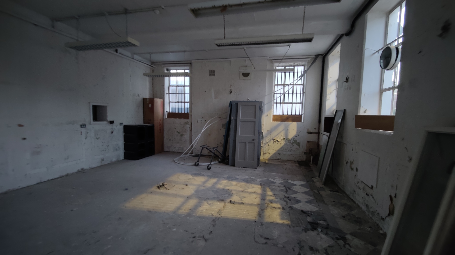 Work to convert iconic building in Tullamore into restaurant to get ...