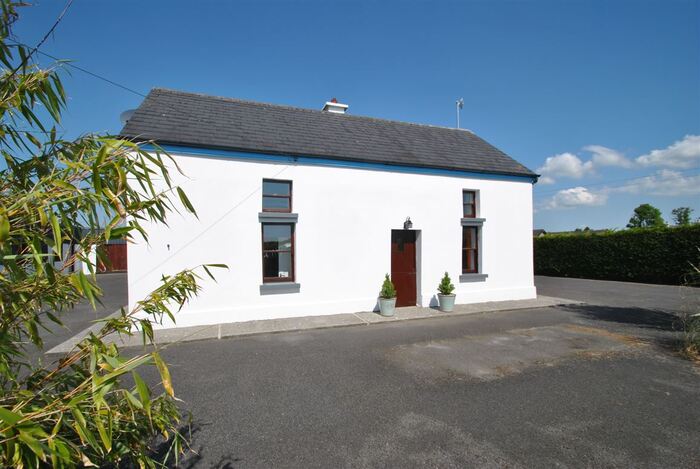 PROPERTY: Stunning cottage in Offaly restored to incredible standard on ...