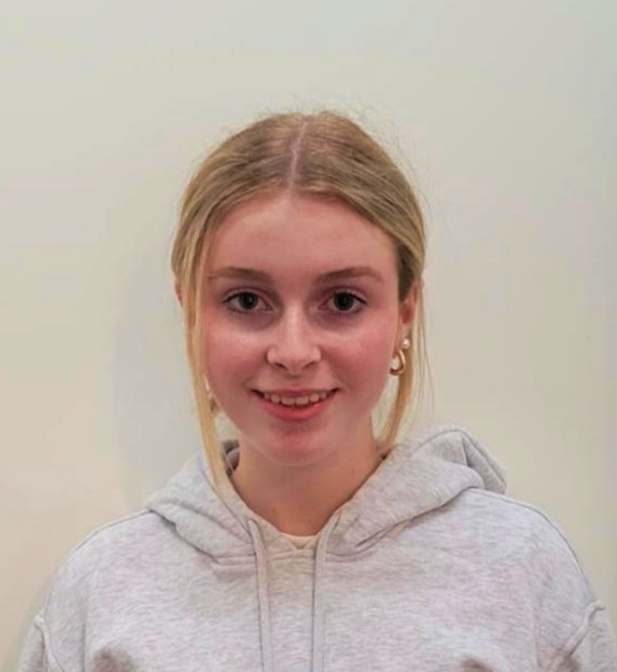 IN PICTURES: Five outstanding students graduate with Diplomas from Tullamore's Academy of Music ...