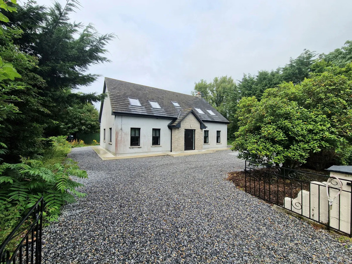 PROPERTY: Substantial home on secluded site in Offaly is now on the ...