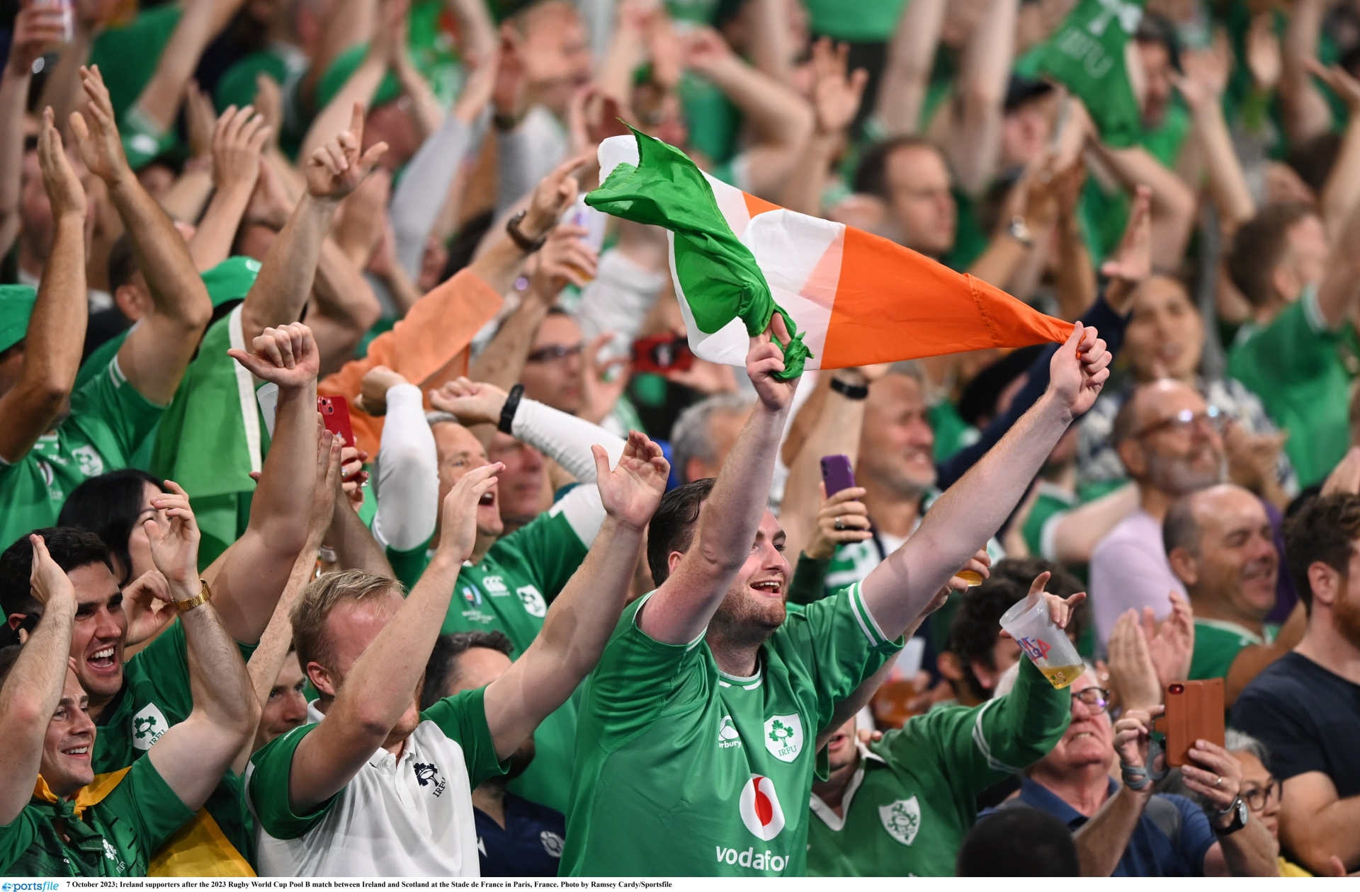 Rugby World Cup crowd pictures: Irish fans celebrate victory over ...