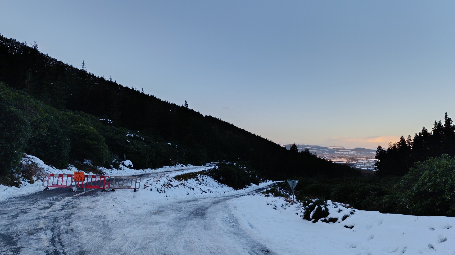 IN PICTURES: Stunning photos of a snowy Vee Mountain Pass in Tipperary ...