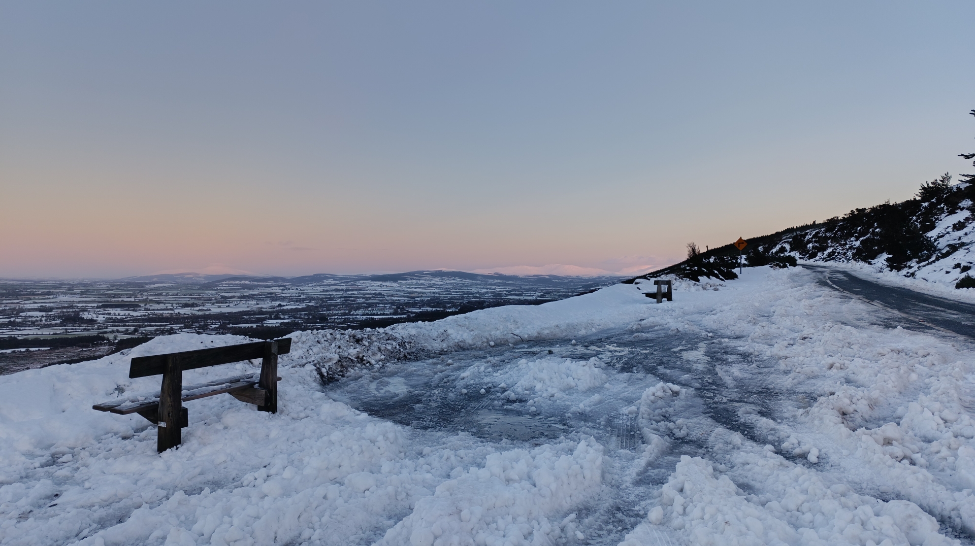 IN PICTURES: Stunning photos of a snowy Vee Mountain Pass in Tipperary ...